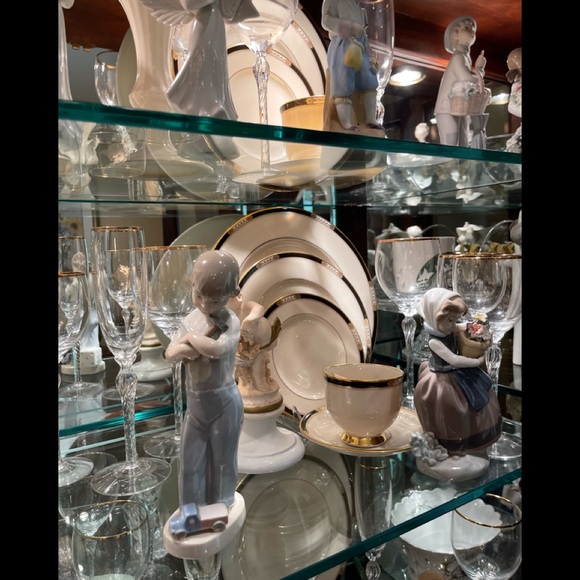 Lladro | Accents | Vintage Lladro Mechanic Boy With A Hammer Figurine ...